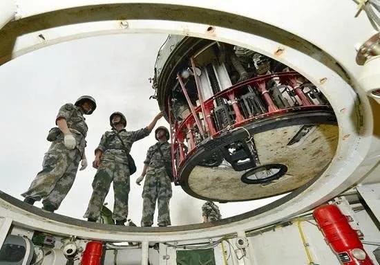 中国仿制俄方的04A步战车 为何运用越来越像美军了_手机新浪网