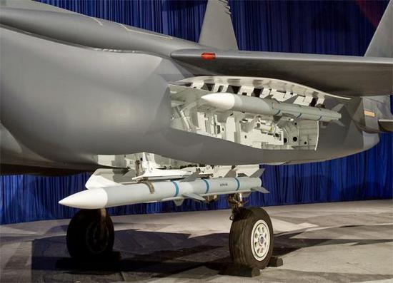 美国空军或采购新造F15战机 可挂载28枚SDB炸弹|美国空军|炸弹|波音_新浪军事_新浪网