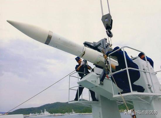 我海军现代级与054A协同演练 054A除反舰全面占优_手机新浪网
