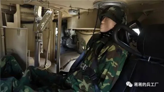 马里军队接收中国VN2C防雷装甲车 可抗8千克爆炸物|马里|中国|装甲车_新浪军事_新浪网