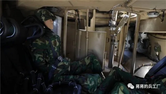 马里军队接收中国VN2C防雷装甲车 可抗8千克爆炸物|马里|中国|装甲车_新浪军事_新浪网