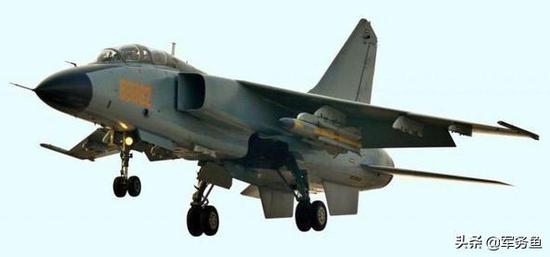 歼10B挂载电子吊舱和YJ-91导弹 变身为恐怖雷达杀手_手机新浪网