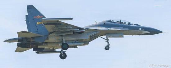 我歼10C挂载新型电子对抗吊舱 可弄瞎雷达让导弹哑火_手机新浪网