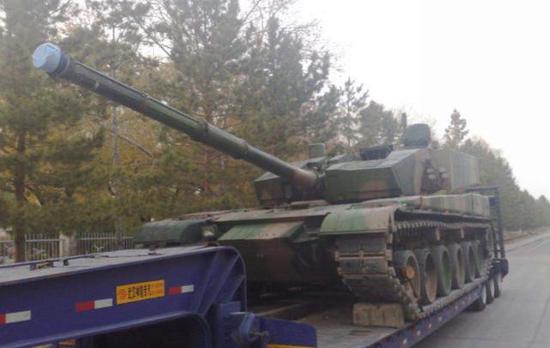 欧140mm巨型坦克炮问世 中国99A地表最强之位不保？_手机新浪网