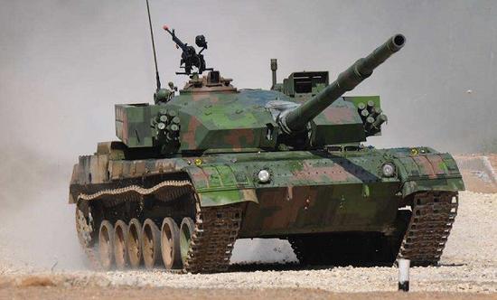 中国开始量产99A及新轻坦 96坦克已成鸡肋或被淘汰_手机新浪网