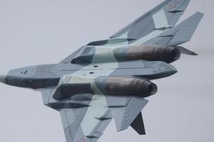 俄T50服役仍遥遥无期对中国有何警示：谨防西方陷阱|T50|俄军|战机_新浪军事_新浪网