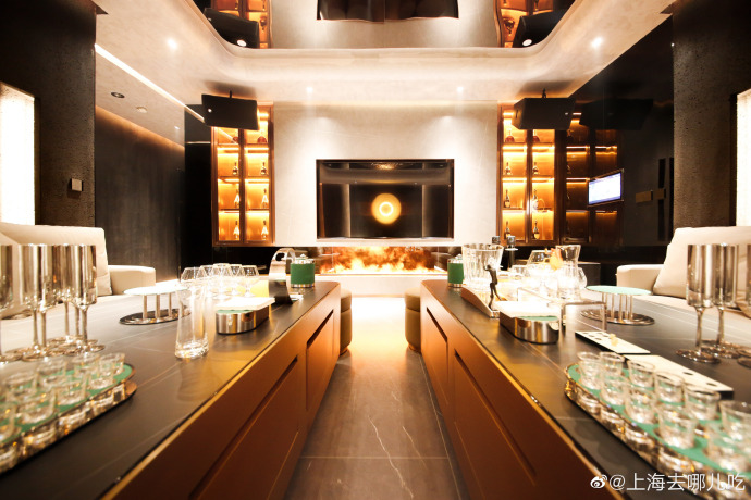 #魔都探店#📍DEEP CLUBDEEP深是首个全球Whiskey Club品牌，2021年，第一家旗舰店在上海正式启动。DEEP将氛围与态度 ...