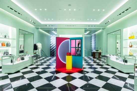 PRADA成都SKP精品店开幕_手机新浪网