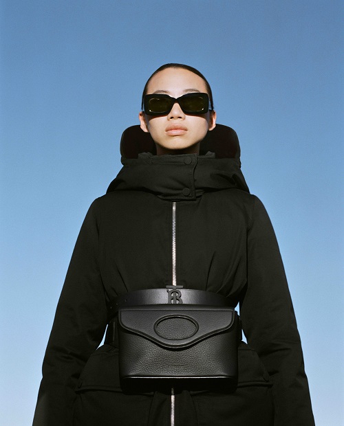 Burberry隆重推出全新广告大片「Burberry开拓新视界」_新浪网