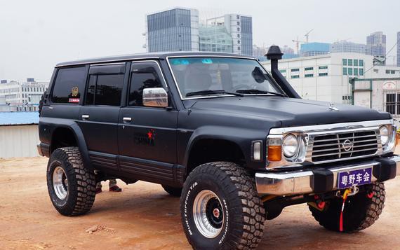 Nissan途乐Y60经典硬派系的改装-新浪汽车
