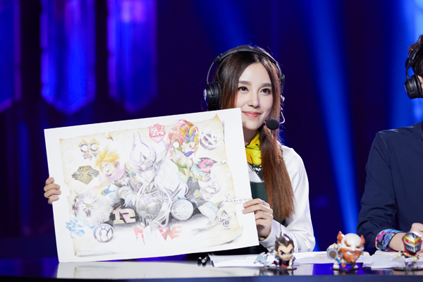 LPL新解说加盟 Rita_新浪游戏_手机新浪网