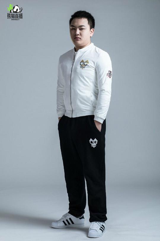 剑指冠军！揭秘KPL不败神话QG战队_新浪游戏_手机新浪网