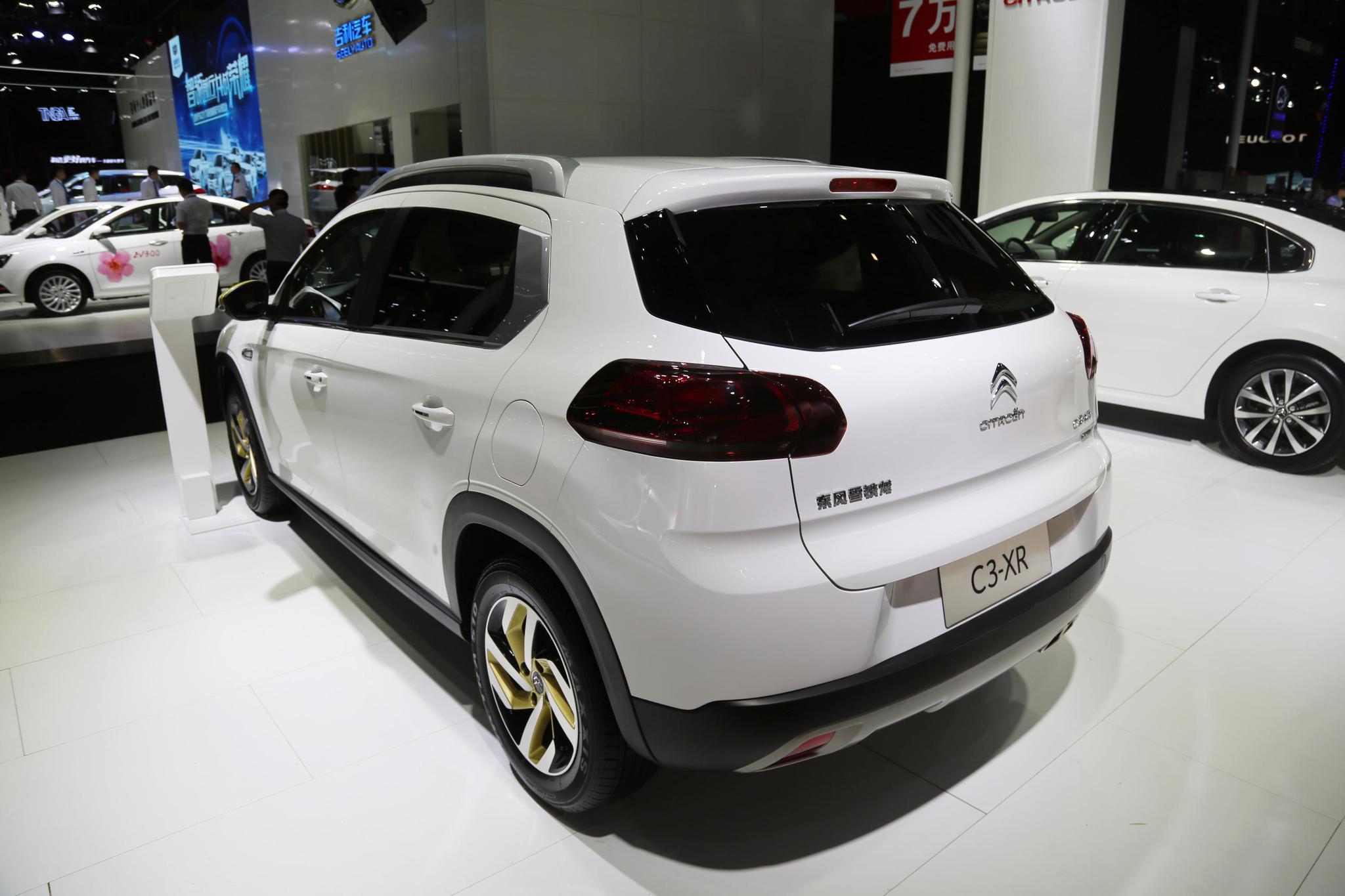 东风雪铁龙C3-XR，15万级别城市SUV，车展实拍！