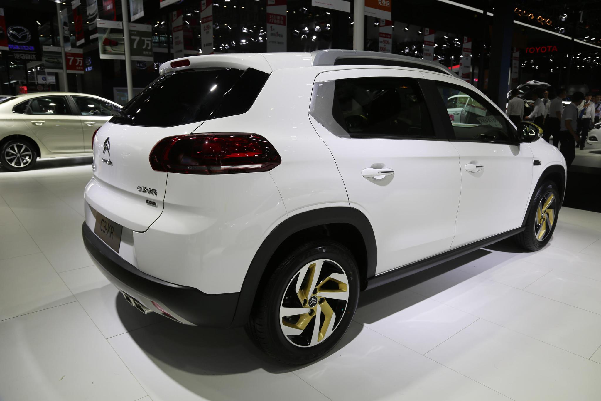 东风雪铁龙C3-XR，15万级别城市SUV，车展实拍！