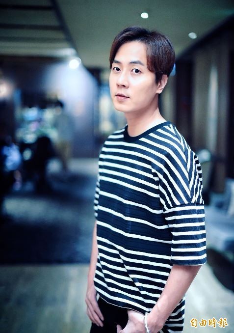 [08-12] [资讯分享]羡慕Eric率先脱单 Andy爆料他结婚前晚...