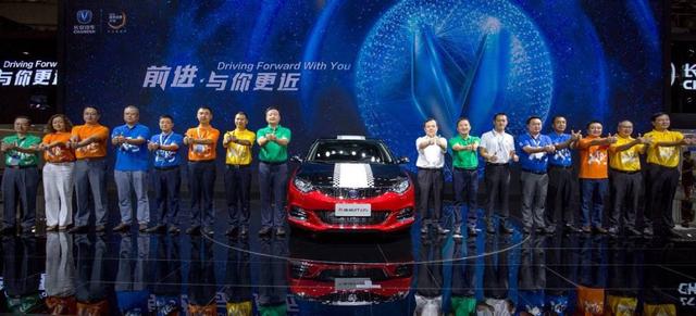 10万元，新逸动XT RS给你选轿车的理由-新浪汽车