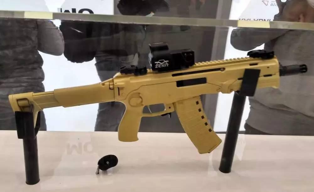 第一把消声突击步枪AMB17，消声超MP7使用机枪弹