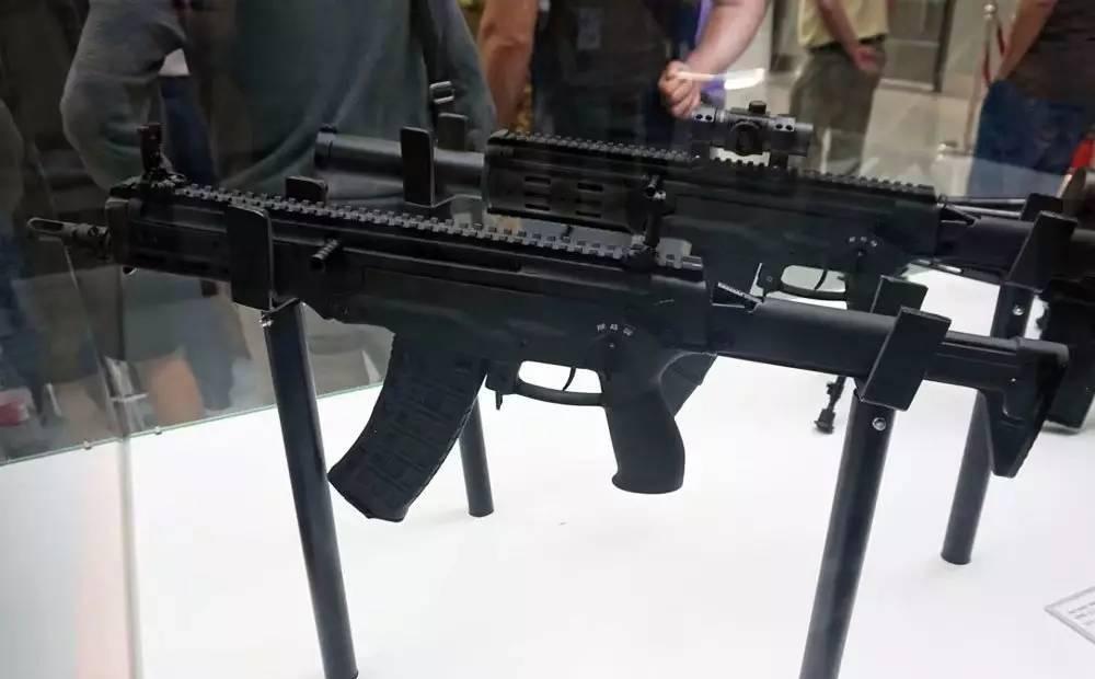 第一把消声突击步枪AMB17，消声超MP7使用机枪弹