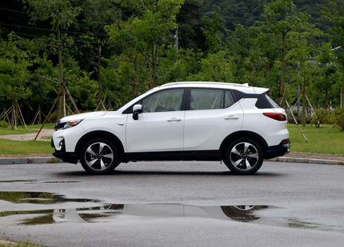 广汽传祺GS3 不仅靠颜值打动你-新浪汽车