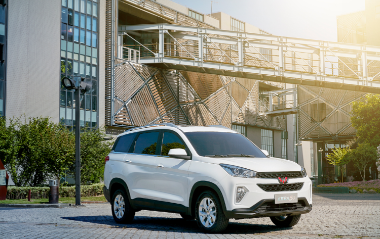 不到6万块钱买7座中型SUV，除了五菱“神车”还有谁？-新浪汽车