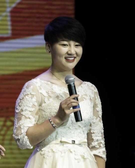 赵本山徒弟中变化最大的一位，曾是230斤大胖子，如今成女神