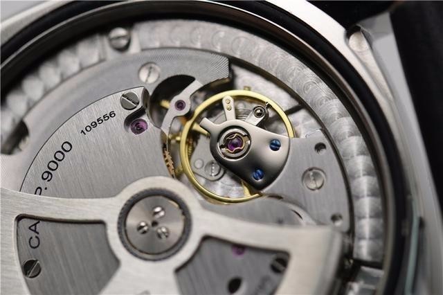 复刻表沛纳海359VS自产的P9000机芯