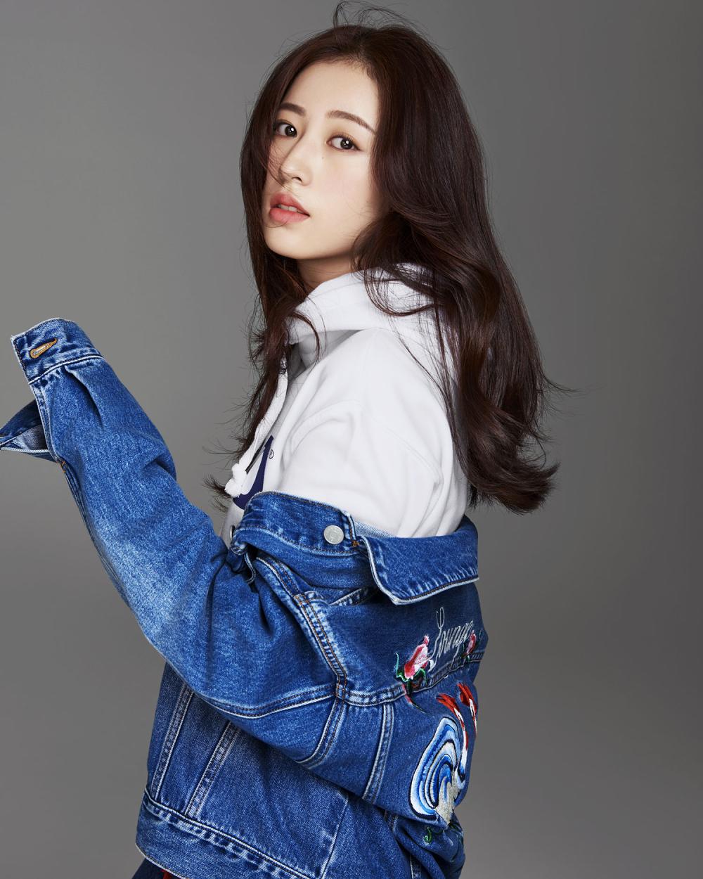 周雨彤清丽乖巧, 通过《重返20岁》和《相爱穿梭千年》备受关注_好剧回顾_新浪博客