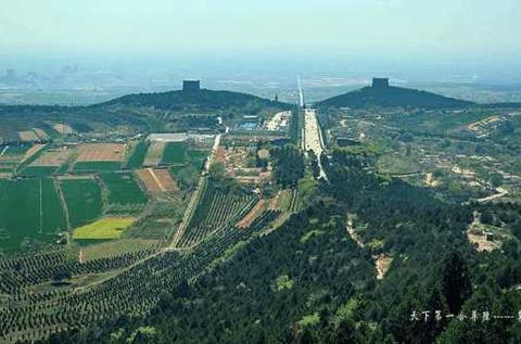 武则天陵墓前的石俑为何没有头颅？无头石阵有什么秘密|乾陵|石像|武则天_新浪新闻