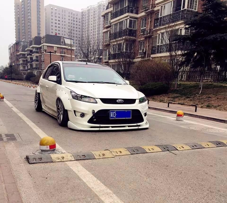 经典回顾丨凶悍宽体福克斯 气动改装案例