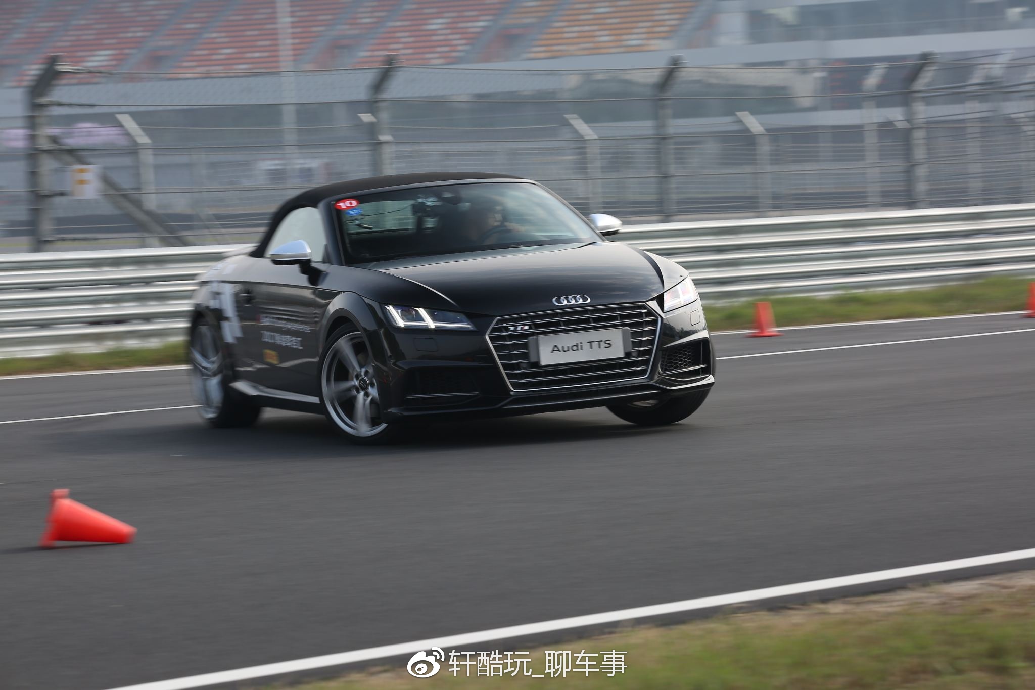 奥迪ADE赛道全体验 各种奥迪性能车玩翻天-新浪汽车