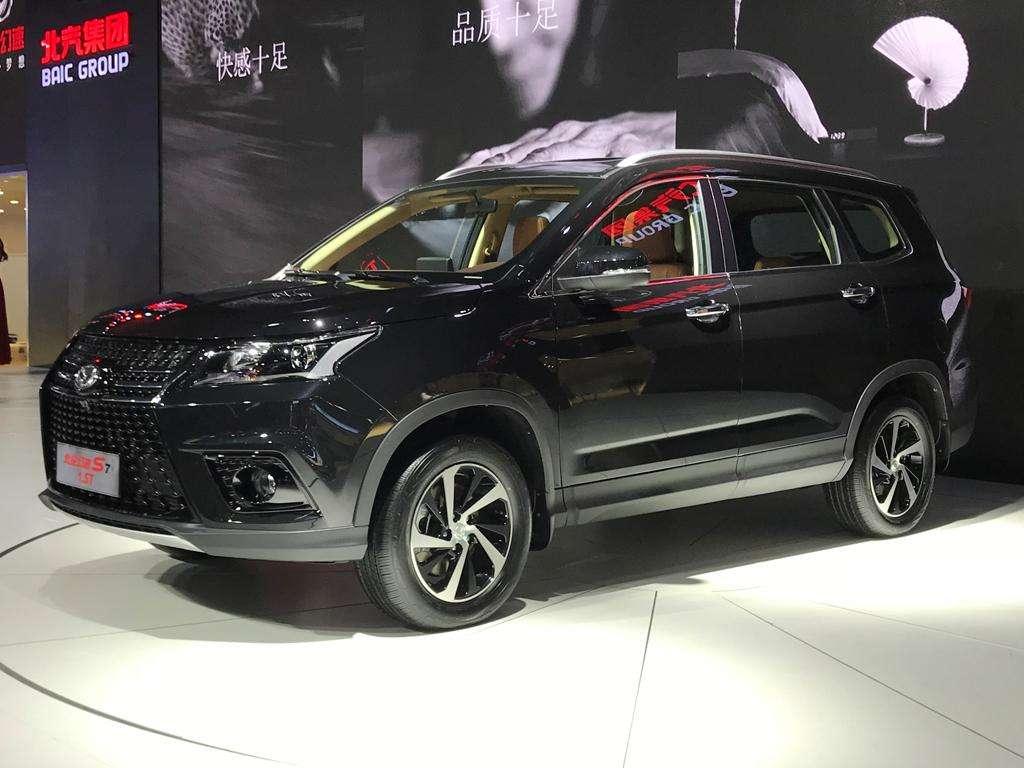 这7座SUV7.88万起配1.5T+8AT,还提供20万公里质保，比风光580值
