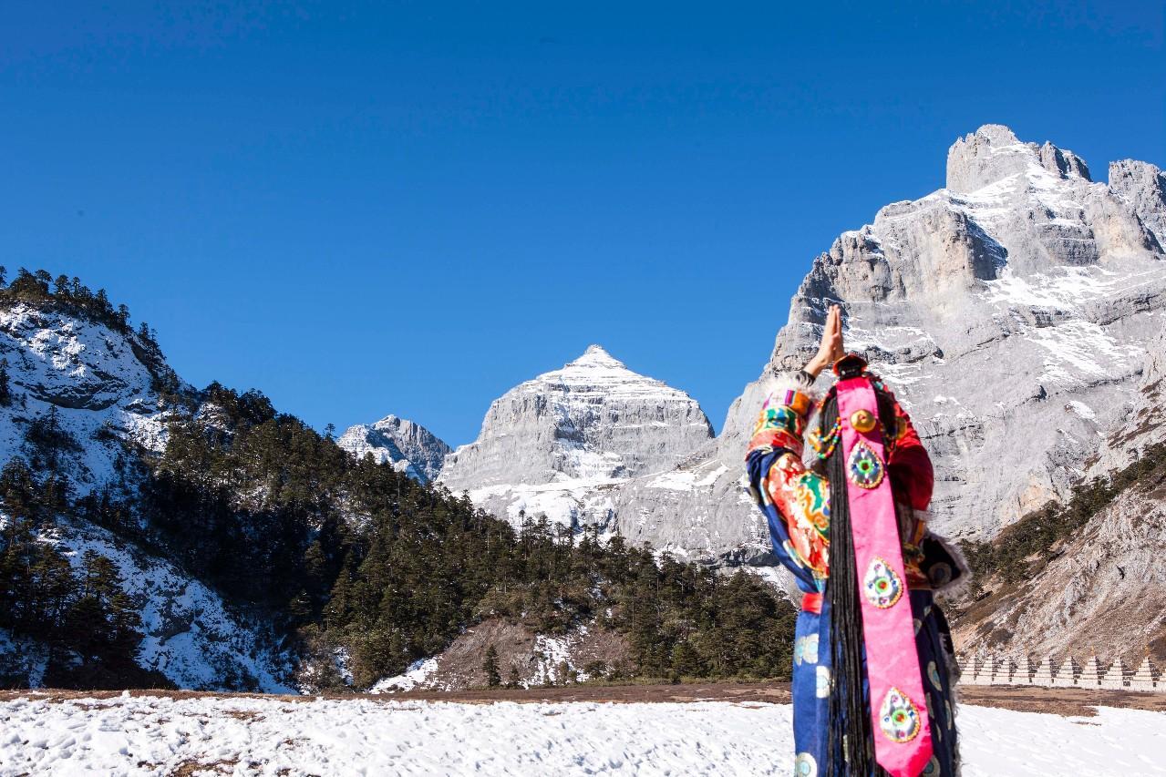 走进神山，探访隐世千年的原始藏族文化!|藏族|文化|巴拉_新浪新闻