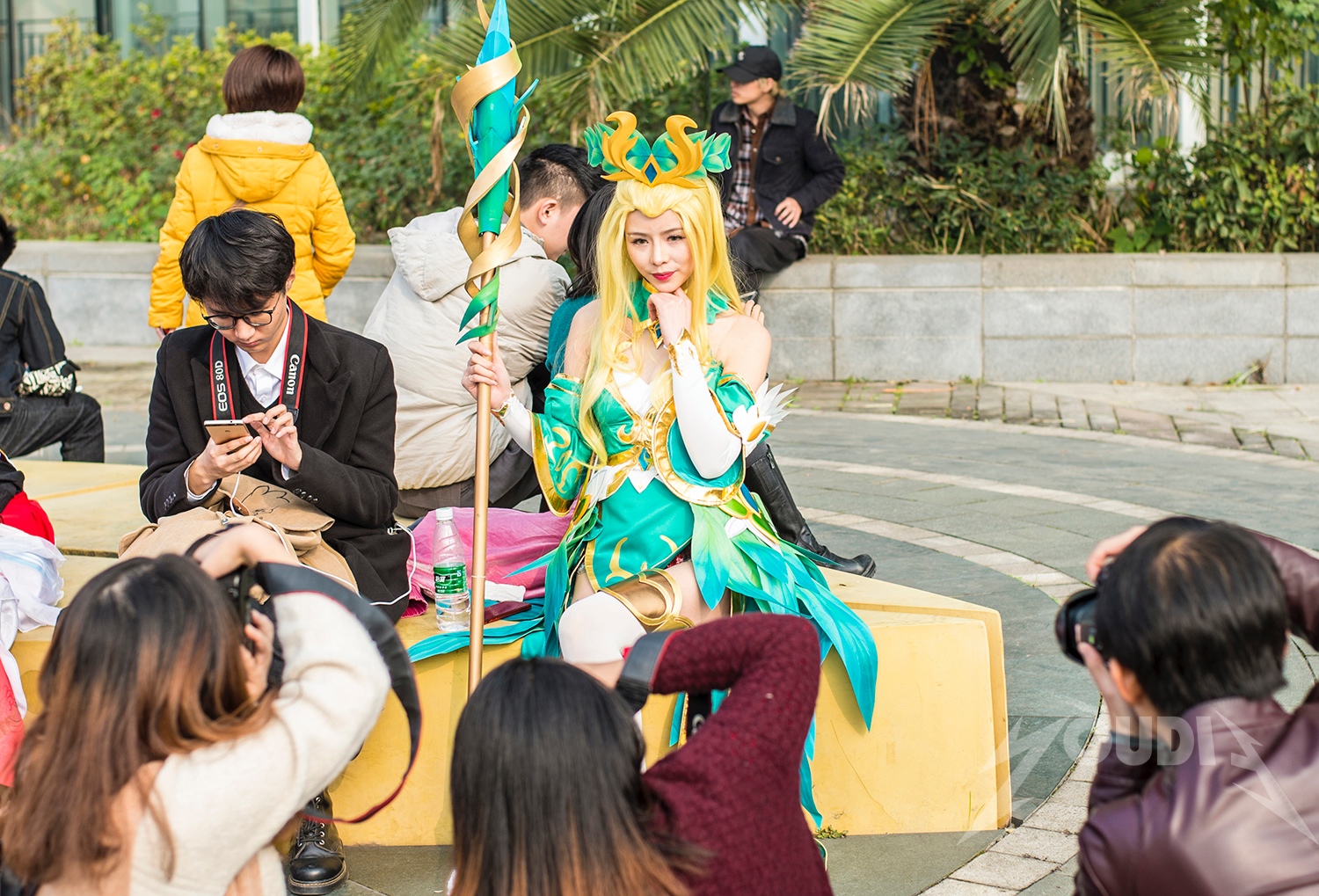 成都iComic漫展 高颜值Coser不畏严寒嗨翻现场