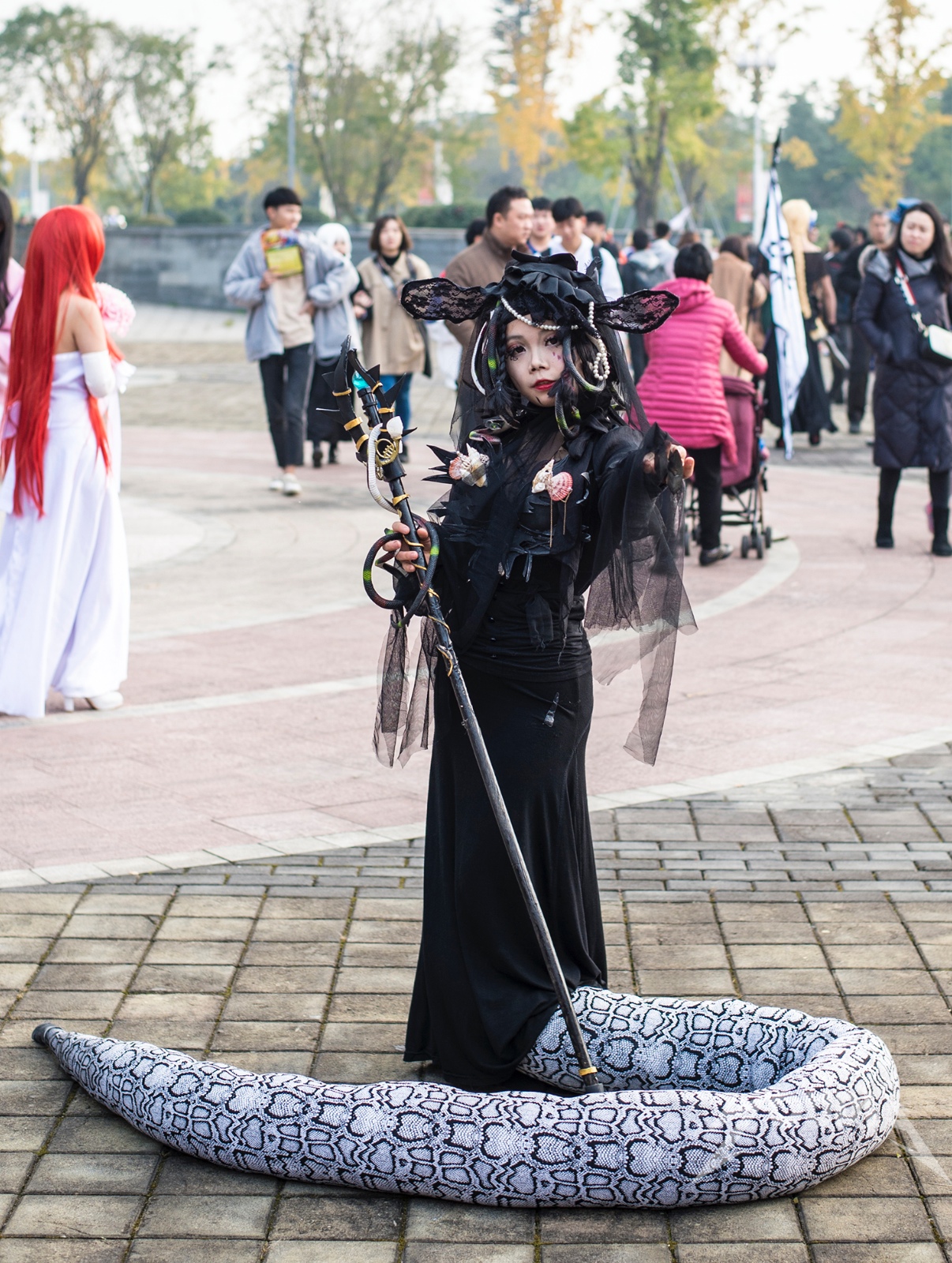 成都iComic漫展 高颜值Coser不畏严寒嗨翻现场