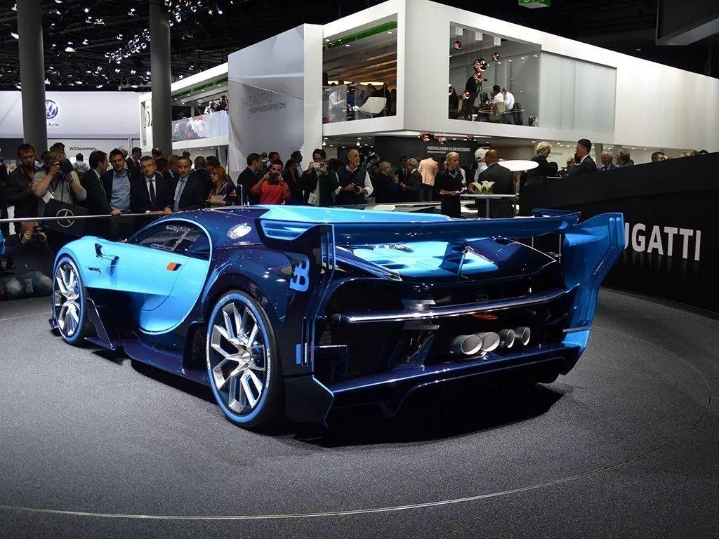 整天吆喝着要生产SUV的布加迪终于发布了首款越野车的实车照-新浪汽车