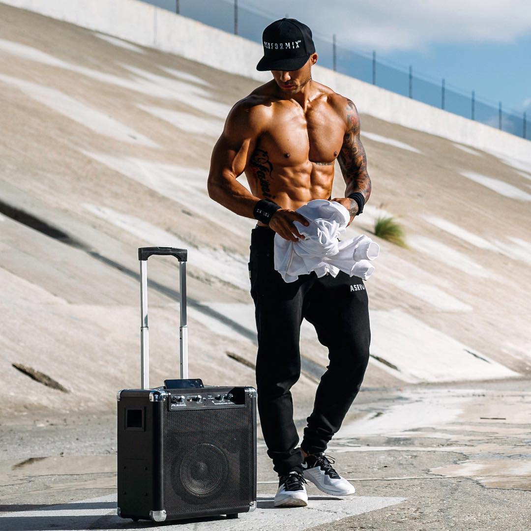 健身运动员Michael Vazquez照片一组!|健身|运动员_新浪新闻