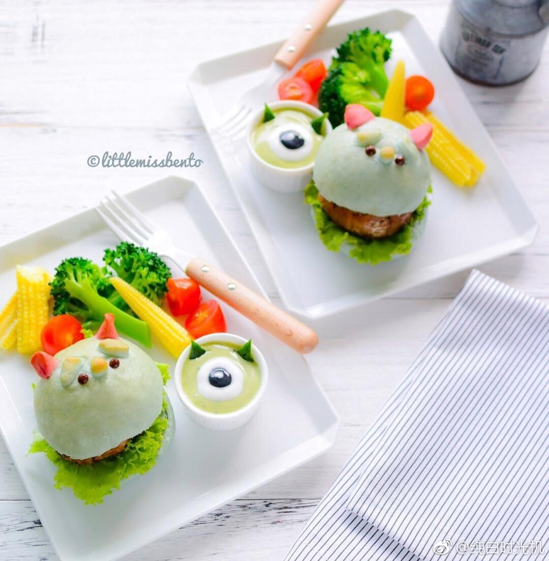 充满童真欢乐的卡通午饭🍱