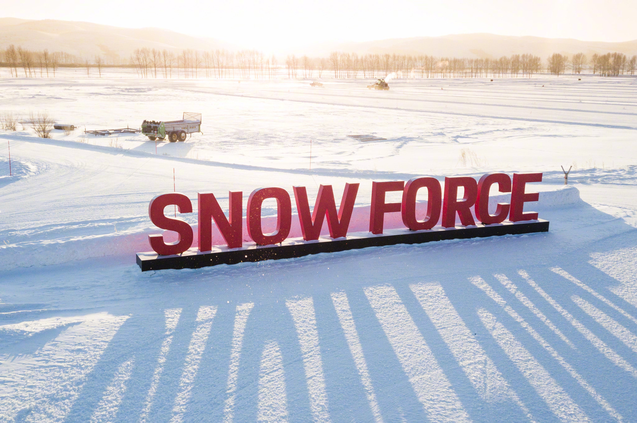 保时捷凌驾风雪， 一枚女司机的首次雪上漂移秘籍！-新浪汽车
