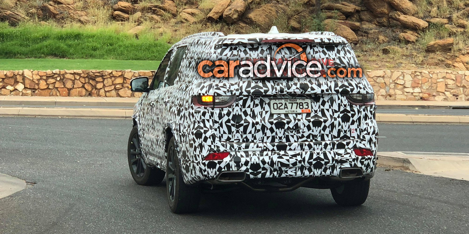 2018款Jeep Grand Commander在澳大利亚进行测试-新浪汽车