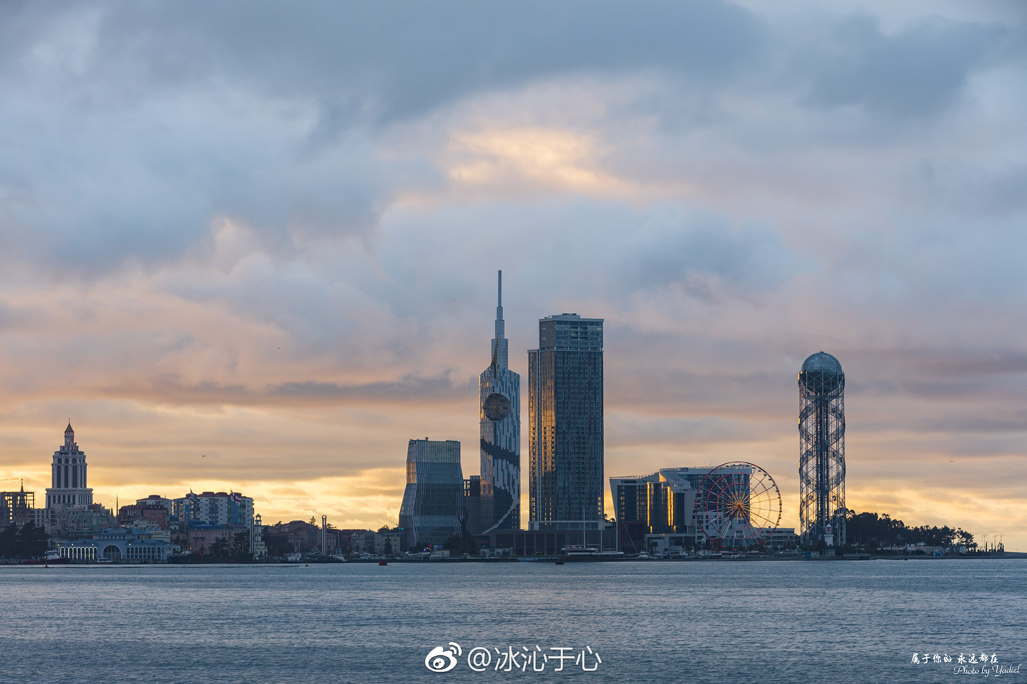 巴统（Batumi）位于格鲁吉亚西南部，坐落在黑海东岸|巴统|格鲁吉亚|共和国_新浪新闻