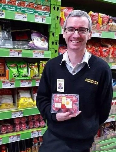 外国超市卖中国咸鸭蛋，却被一道问题难住了