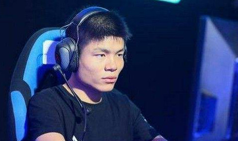 曾经被称为英雄联盟中国上单之光的大哥gogoing去哪|大哥|英雄联盟|电竞_新浪新闻