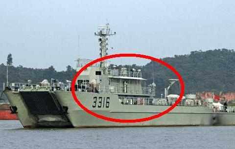 解放军074A型登陆舰批量化生产, 采用双体设计, 美军都不淡定了|登陆舰|解放军|海军_新浪新闻