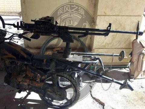 W85高射机枪与摩托完美结合于中东，欧美：中国军品民品都结实|高射机枪|摩托车|中东_新浪新闻