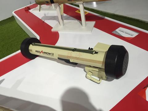 解放军可以用它击毁欧美任何坦克：红箭12可攻顶反坦克导弹|坦克|红箭|导弹_新浪新闻