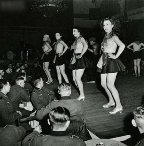 二战中唯一可以忘记硝烟和战火的地方“纳粹战地妓院”！|妓院|战地|德国_新浪新闻