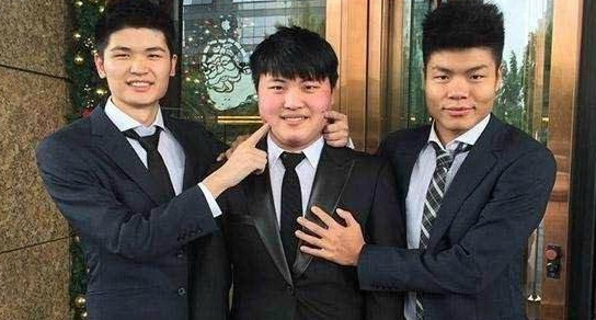 曾经被称为英雄联盟中国上单之光的大哥gogoing去哪