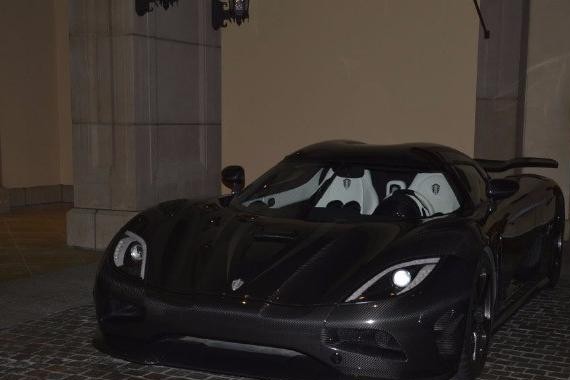 全碳纤黑柯尼塞格Agera R-新浪汽车