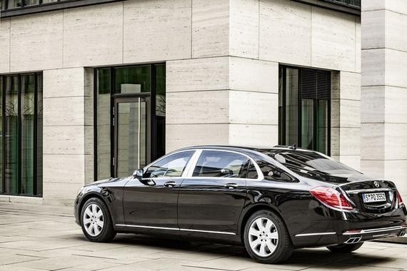 为什么商界政要都喜欢这款车呢，今天就告诉你奔驰S600的特别之处-新浪汽车