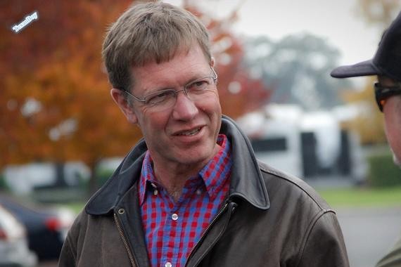 “哈雷” 两轮摩托刹时酿成倾摆式倒三摩托车-新浪汽车